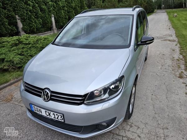 Grey Volkswagen Touran 2013 in Mazeikiai, with an engine capacity of 2.00 L and mileage of 242 thousand km for 5950 €, photo 3 on AUTOMOTO.COM.LV