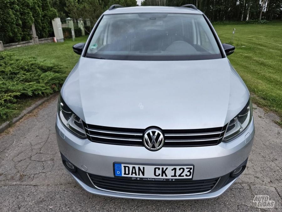 Pelēks Volkswagen Touran 2013 Mažeikiai, ar dzinēja tilpumu 2.00 L un nobraukumu 242 tūkst. km par 5950 €, foto 5 vietnē AUTOMOTO.COM.LV