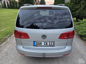 Pelēks Volkswagen Touran 2013 Mažeikiai, ar dzinēja tilpumu 2.00 L un nobraukumu 242 tūkst. km par 5950 €, foto 14 vietnē AUTOMOTO.COM.LV
