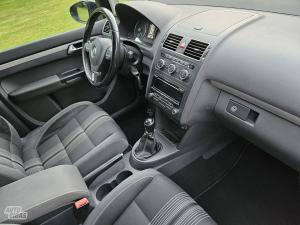 Pelēks Volkswagen Touran 2013 Mažeikiai, ar dzinēja tilpumu 2.00 L un nobraukumu 242 tūkst. km par 5950 €, foto 24 vietnē AUTOMOTO.COM.LV