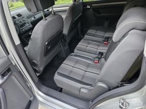 Pelēks Volkswagen Touran 2013 Mažeikiai, ar dzinēja tilpumu 2.00 L un nobraukumu 242 tūkst. km par 5950 €, foto 25 vietnē AUTOMOTO.COM.LV