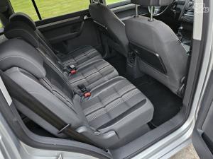 Pelēks Volkswagen Touran 2013 Mažeikiai, ar dzinēja tilpumu 2.00 L un nobraukumu 242 tūkst. km par 5950 €, foto 26 vietnē AUTOMOTO.COM.LV