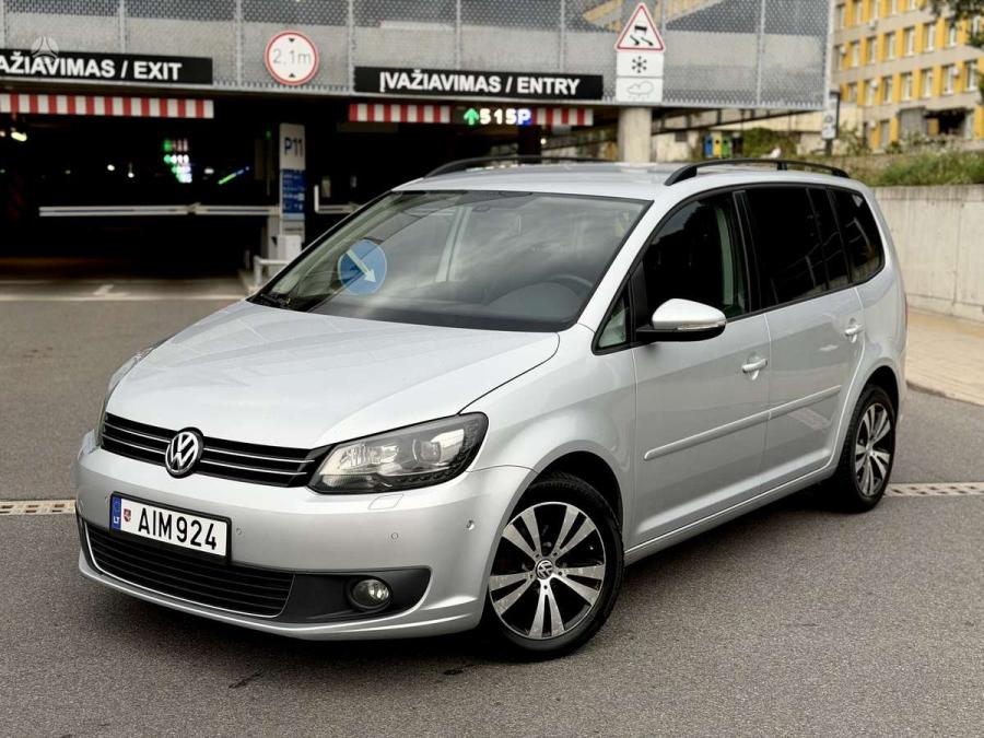 Pelēks Volkswagen Touran 2013 Viļņa, ar dzinēja tilpumu 0.00 L un nobraukumu 298 tūkst. km par 5500 €, foto 1 vietnē AUTOMOTO.COM.LV