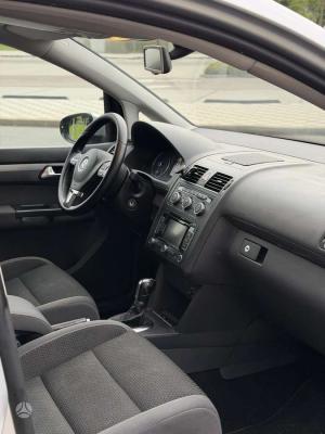 Pelēks Volkswagen Touran 2013 Viļņa, ar dzinēja tilpumu 0.00 L un nobraukumu 298 tūkst. km par 5500 €, foto 10 vietnē AUTOMOTO.COM.LV