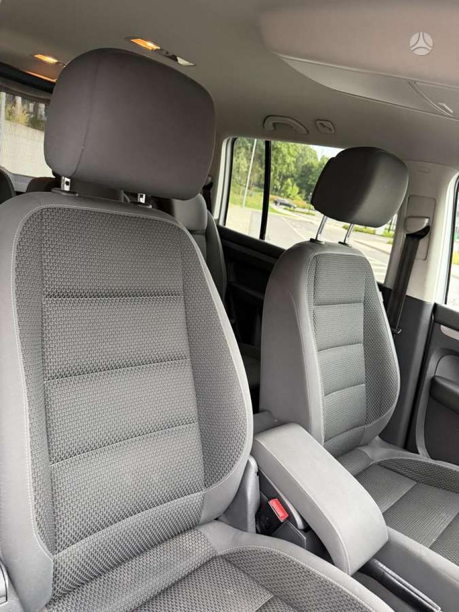 Pelēks Volkswagen Touran 2013 Viļņa, ar dzinēja tilpumu 0.00 L un nobraukumu 298 tūkst. km par 5500 €, foto 11 vietnē AUTOMOTO.COM.LV