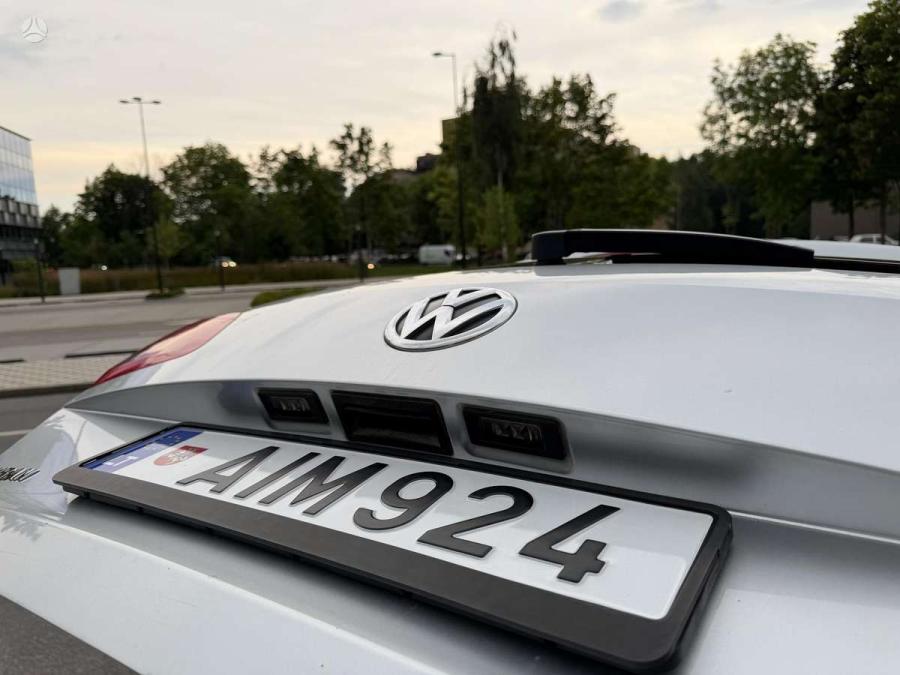 Pelēks Volkswagen Touran 2013 Viļņa, ar dzinēja tilpumu 0.00 L un nobraukumu 298 tūkst. km par 5500 €, foto 17 vietnē AUTOMOTO.COM.LV