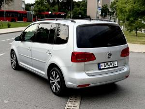 Pelēks Volkswagen Touran 2013 Viļņa, ar dzinēja tilpumu 0.00 L un nobraukumu 298 tūkst. km par 4900 €, foto 6 vietnē AUTOMOTO.COM.LV