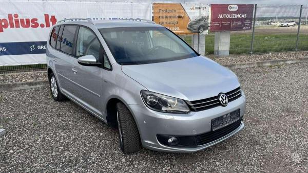 Pelēks Volkswagen Touran 2013 Marijampole, ar dzinēja tilpumu 1.60 L un nobraukumu 137 tūkst. km par 8190 €, foto 6 vietnē AUTOMOTO.COM.LV