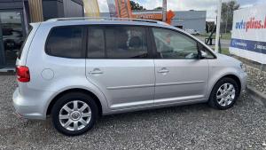Grey Volkswagen Touran 2013 in Marijampole, with an engine capacity of 1.60 L and mileage of 137 thousand km for 8190 €, photo 8 on AUTOMOTO.COM.LV
