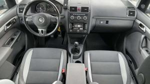 Grey Volkswagen Touran 2013 in Marijampole, with an engine capacity of 1.60 L and mileage of 137 thousand km for 8190 €, photo 15 on AUTOMOTO.COM.LV