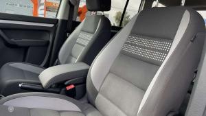 Grey Volkswagen Touran 2013 in Marijampole, with an engine capacity of 1.60 L and mileage of 137 thousand km for 8190 €, photo 22 on AUTOMOTO.COM.LV