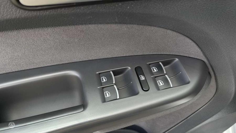 Grey Volkswagen Touran 2013 in Marijampole, with an engine capacity of 1.60 L and mileage of 137 thousand km for 8190 €, photo 25 on AUTOMOTO.COM.LV