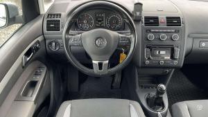 Grey Volkswagen Touran 2013 in Marijampole, with an engine capacity of 1.60 L and mileage of 137 thousand km for 8190 €, photo 30 on AUTOMOTO.COM.LV