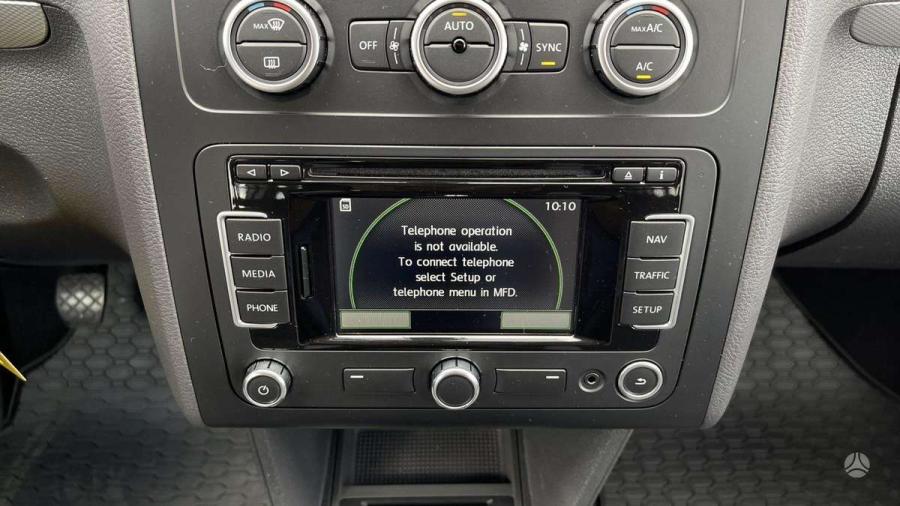 Grey Volkswagen Touran 2013 in Marijampole, with an engine capacity of 1.60 L and mileage of 137 thousand km for 8190 €, photo 32 on AUTOMOTO.COM.LV