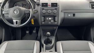 Grey Volkswagen Touran 2013 in Marijampole, with an engine capacity of 1.60 L and mileage of 137 thousand km for 8190 €, photo 36 on AUTOMOTO.COM.LV