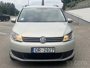 Grey Volkswagen Touran 2013 in Riga, with an engine capacity of 1.40 L and mileage of 219 thousand km for 5450 €, photo 6 on AUTOMOTO.COM.LV