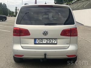Grey Volkswagen Touran 2013 in Riga, with an engine capacity of 1.40 L and mileage of 219 thousand km for 5450 €, photo 7 on AUTOMOTO.COM.LV