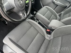 Grey Volkswagen Touran 2013 in Riga, with an engine capacity of 1.40 L and mileage of 219 thousand km for 5450 €, photo 16 on AUTOMOTO.COM.LV