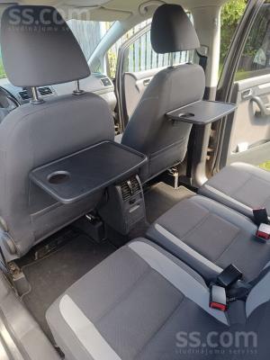 Grey Volkswagen Touran 2013 in Riga, with an engine capacity of 1.60 L and mileage of 251 thousand km for 5100 €, photo 8 on AUTOMOTO.COM.LV