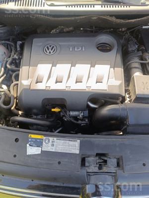 Grey Volkswagen Touran 2013 in Riga, with an engine capacity of 1.60 L and mileage of 251 thousand km for 5100 €, photo 11 on AUTOMOTO.COM.LV