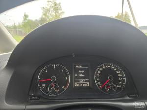 Pelēks Volkswagen Touran 2013 Kauņa, ar dzinēja tilpumu 1.60 L un nobraukumu 250 tūkst. km par 3999 €, foto 8 vietnē AUTOMOTO.COM.LV