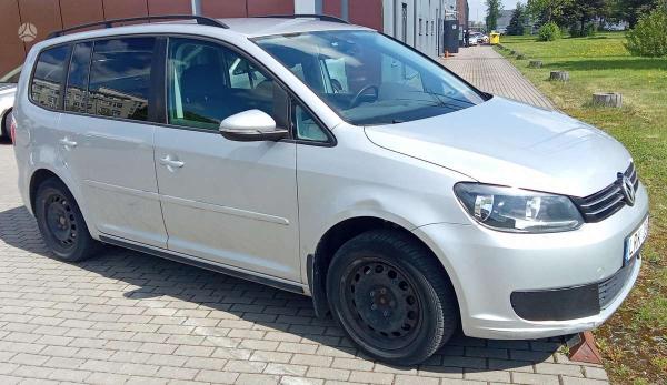 Pelēks Volkswagen Touran 2013 Kauņa, ar dzinēja tilpumu 1.39 L un nobraukumu 143 tūkst. km par 3499 €, foto 7 vietnē AUTOMOTO.COM.LV