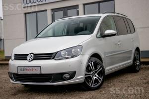 Grey Volkswagen Touran 2014 in Tukums, with an engine capacity of 1.60 L and mileage of 261 thousand km for 6400 €, photo 1 on AUTOMOTO.COM.LV