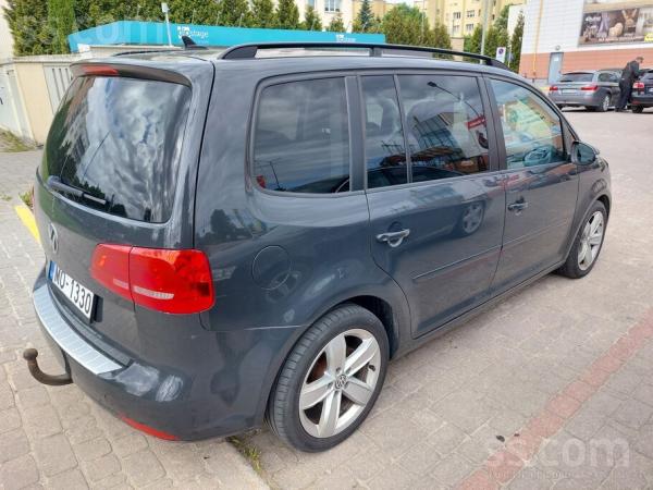 Серый Фольксваген Туран 2014 в Рига, объемом двигателя 2.00 л и пробегом 325 тыс. км за 5500 €, фото 5 на AUTOMOTO.COM.LV