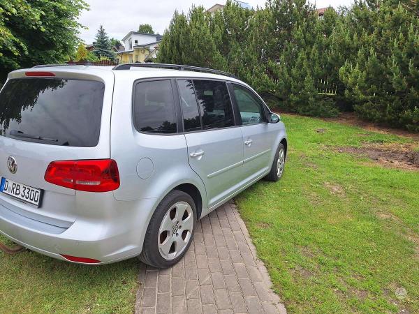 Pelēks Volkswagen Touran 2014 Utena, ar dzinēja tilpumu 1.60 L un nobraukumu 280 tūkst. km par 5000 €, foto 3 vietnē AUTOMOTO.COM.LV