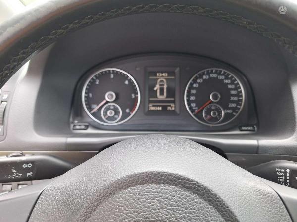Pelēks Volkswagen Touran 2014 Utena, ar dzinēja tilpumu 1.60 L un nobraukumu 280 tūkst. km par 5000 €, foto 10 vietnē AUTOMOTO.COM.LV