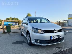 Grey Volkswagen Touran 2014 in Valmiera, with an engine capacity of 1.60 L and mileage of 311 thousand km for 5900 €, photo  on AUTOMOTO.COM.LV