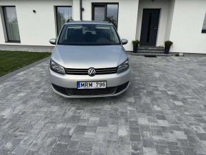 Pelēks Volkswagen Touran 2014 Šauļi, ar dzinēja tilpumu 1.60 L un nobraukumu 310 tūkst. km par 4850 €, foto 8 vietnē AUTOMOTO.COM.LV