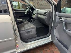 Pelēks Volkswagen Touran 2014 Šauļi, ar dzinēja tilpumu 1.60 L un nobraukumu 310 tūkst. km par 4850 €, foto 12 vietnē AUTOMOTO.COM.LV
