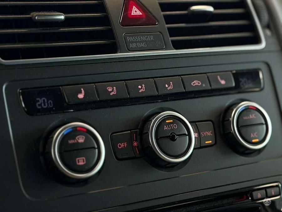 Pelēks Volkswagen Touran 2014 Klaipėda, ar dzinēja tilpumu 1.60 L un nobraukumu 234 tūkst. km par 7750 €, foto 8 vietnē AUTOMOTO.COM.LV