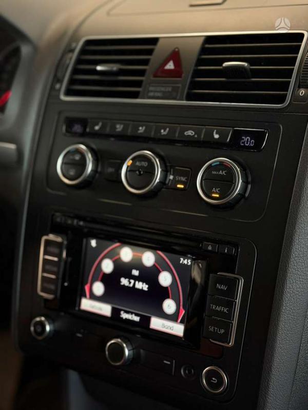 Grey Volkswagen Touran 2014 in Klaipeda, with an engine capacity of 1.60 L and mileage of 234 thousand km for 7750 €, photo 9 on AUTOMOTO.COM.LV