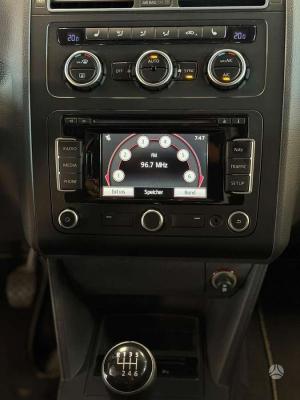 Pelēks Volkswagen Touran 2014 Klaipėda, ar dzinēja tilpumu 1.60 L un nobraukumu 234 tūkst. km par 7750 €, foto 21 vietnē AUTOMOTO.COM.LV