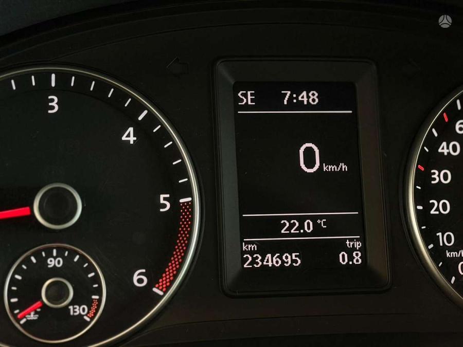Pelēks Volkswagen Touran 2014 Klaipėda, ar dzinēja tilpumu 1.60 L un nobraukumu 234 tūkst. km par 7750 €, foto 22 vietnē AUTOMOTO.COM.LV