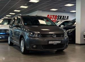 Pelēks Volkswagen Touran 2014 Klaipėda, ar dzinēja tilpumu 1.60 L un nobraukumu 234 tūkst. km par 7750 €, foto 29 vietnē AUTOMOTO.COM.LV