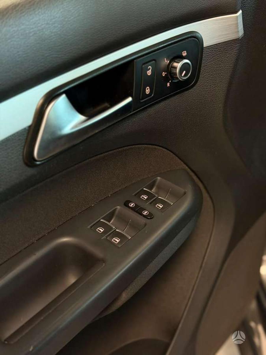 Pelēks Volkswagen Touran 2014 Klaipėda, ar dzinēja tilpumu 1.60 L un nobraukumu 234 tūkst. km par 7750 €, foto 31 vietnē AUTOMOTO.COM.LV