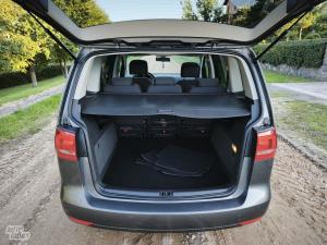 Grey Volkswagen Touran 2014 in Telschi, with an engine capacity of 1.60 L and mileage of 235 thousand km for 6200 €, photo 8 on AUTOMOTO.COM.LV