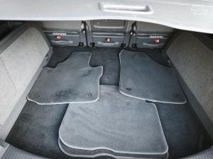 Grey Volkswagen Touran 2014 in Telschi, with an engine capacity of 1.60 L and mileage of 235 thousand km for 6200 €, photo 10 on AUTOMOTO.COM.LV