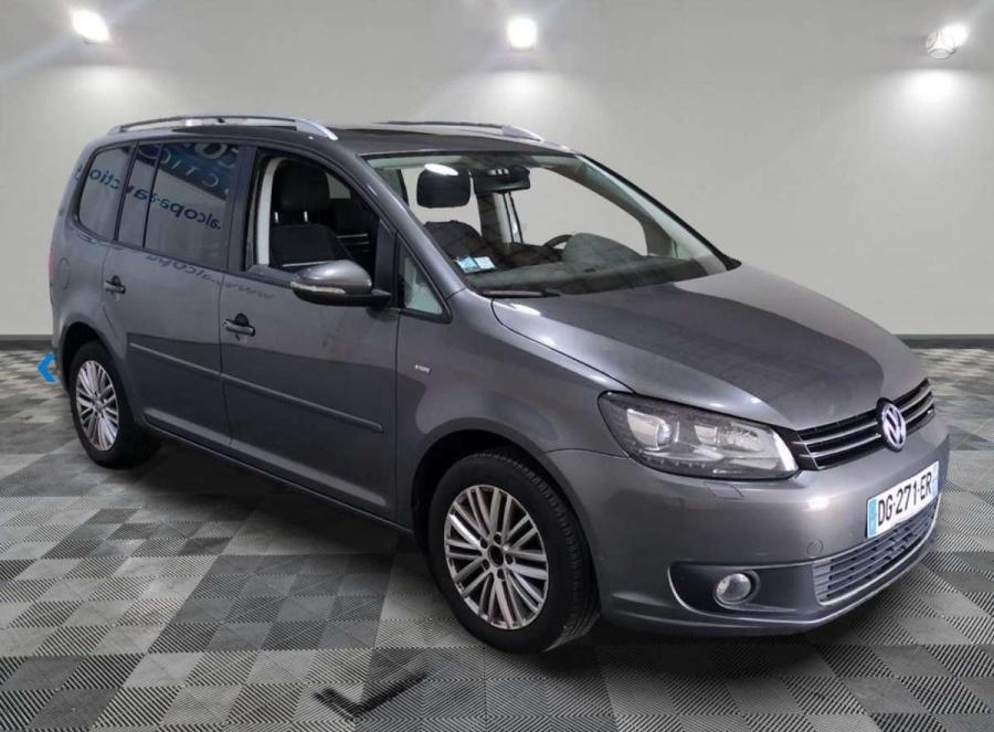 Pelēks Volkswagen Touran 2014 Viļņa, ar dzinēja tilpumu 1.60 L un nobraukumu 147 tūkst. km par 6800 €, foto 3 vietnē AUTOMOTO.COM.LV