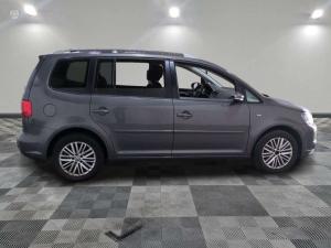 Pelēks Volkswagen Touran 2014 Viļņa, ar dzinēja tilpumu 1.60 L un nobraukumu 147 tūkst. km par 6800 €, foto 4 vietnē AUTOMOTO.COM.LV