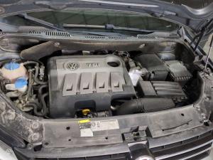 Pelēks Volkswagen Touran 2014 Viļņa, ar dzinēja tilpumu 1.60 L un nobraukumu 147 tūkst. km par 6800 €, foto 10 vietnē AUTOMOTO.COM.LV