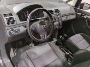 Pelēks Volkswagen Touran 2014 Viļņa, ar dzinēja tilpumu 1.60 L un nobraukumu 147 tūkst. km par 6800 €, foto 15 vietnē AUTOMOTO.COM.LV