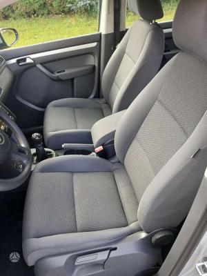 Grey Volkswagen Touran 2014 in Utena, with an engine capacity of 1.60 L and mileage of 313 thousand km for 5700 €, photo 3 on AUTOMOTO.COM.LV