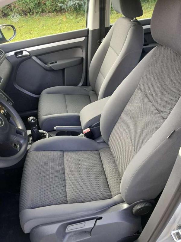 Volkswagen Touran 2014 Utena vietnē Pelēks Volkswagen Touran 2014 Utena, ar dzinēja tilpumu 1.60 L un nobraukumu 313 tūkst. km par 5299 €, foto 3 vietnē AUTOMOTO.COM.LV