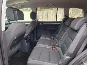 Grey Volkswagen Touran 2015 in Vilnius, with an engine capacity of 1.60 L and mileage of 274 thousand km for 6700 €, photo 23 on AUTOMOTO.COM.LV