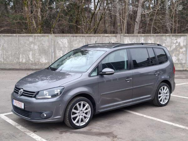 Pelēks Volkswagen Touran 2015 Viļņa, ar dzinēja tilpumu 1.60 L un nobraukumu 274 tūkst. km par 6700 €, foto 8 vietnē AUTOMOTO.COM.LV