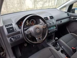 Pelēks Volkswagen Touran 2015 Viļņa, ar dzinēja tilpumu 1.60 L un nobraukumu 274 tūkst. km par 6700 €, foto 14 vietnē AUTOMOTO.COM.LV
